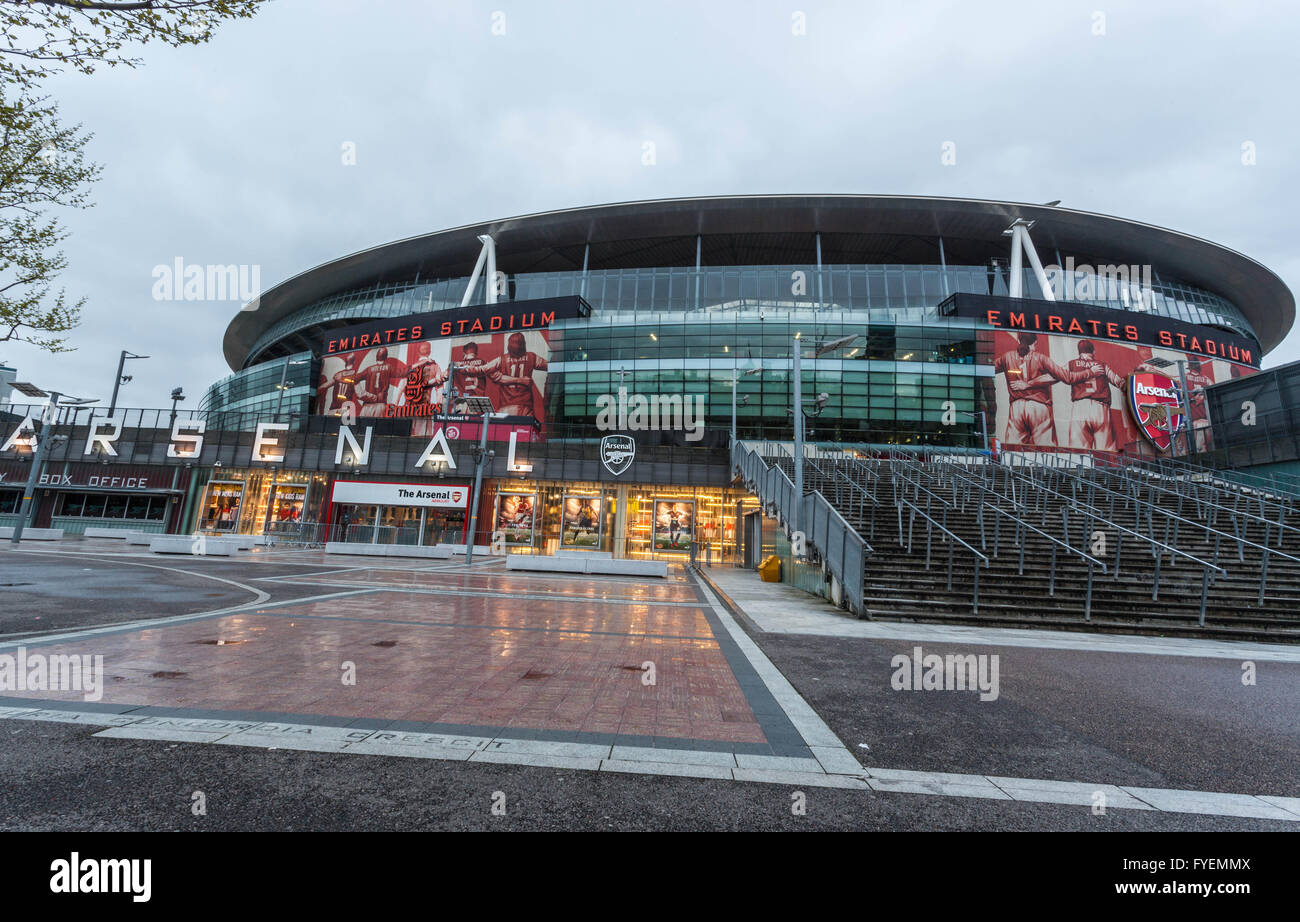 Emirates stadium hi-res stock photography and images - Alamy
