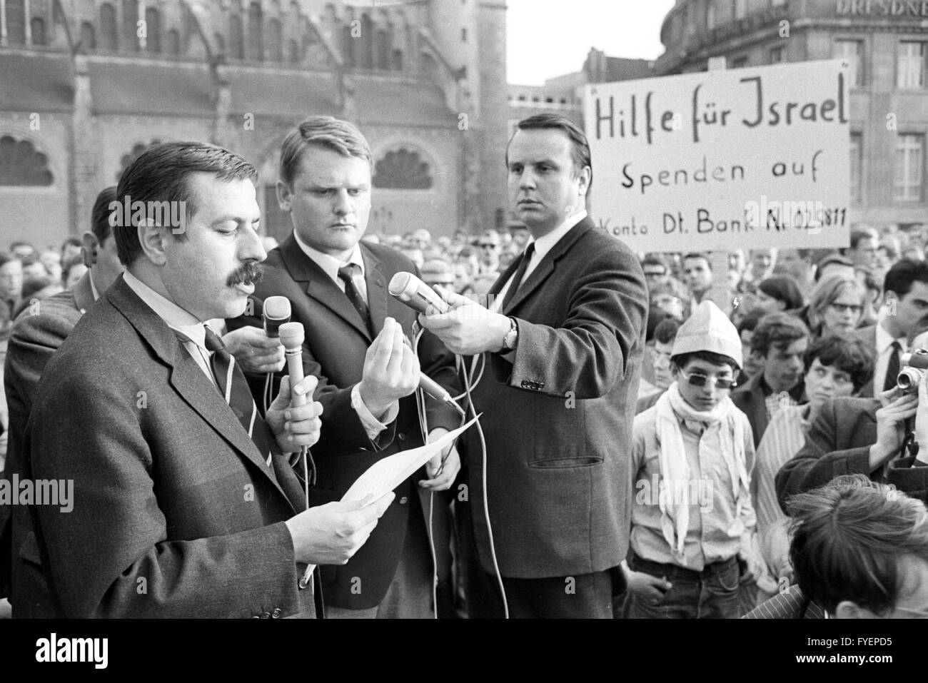 1968 protest poster hi-res stock photography and images - Alamy