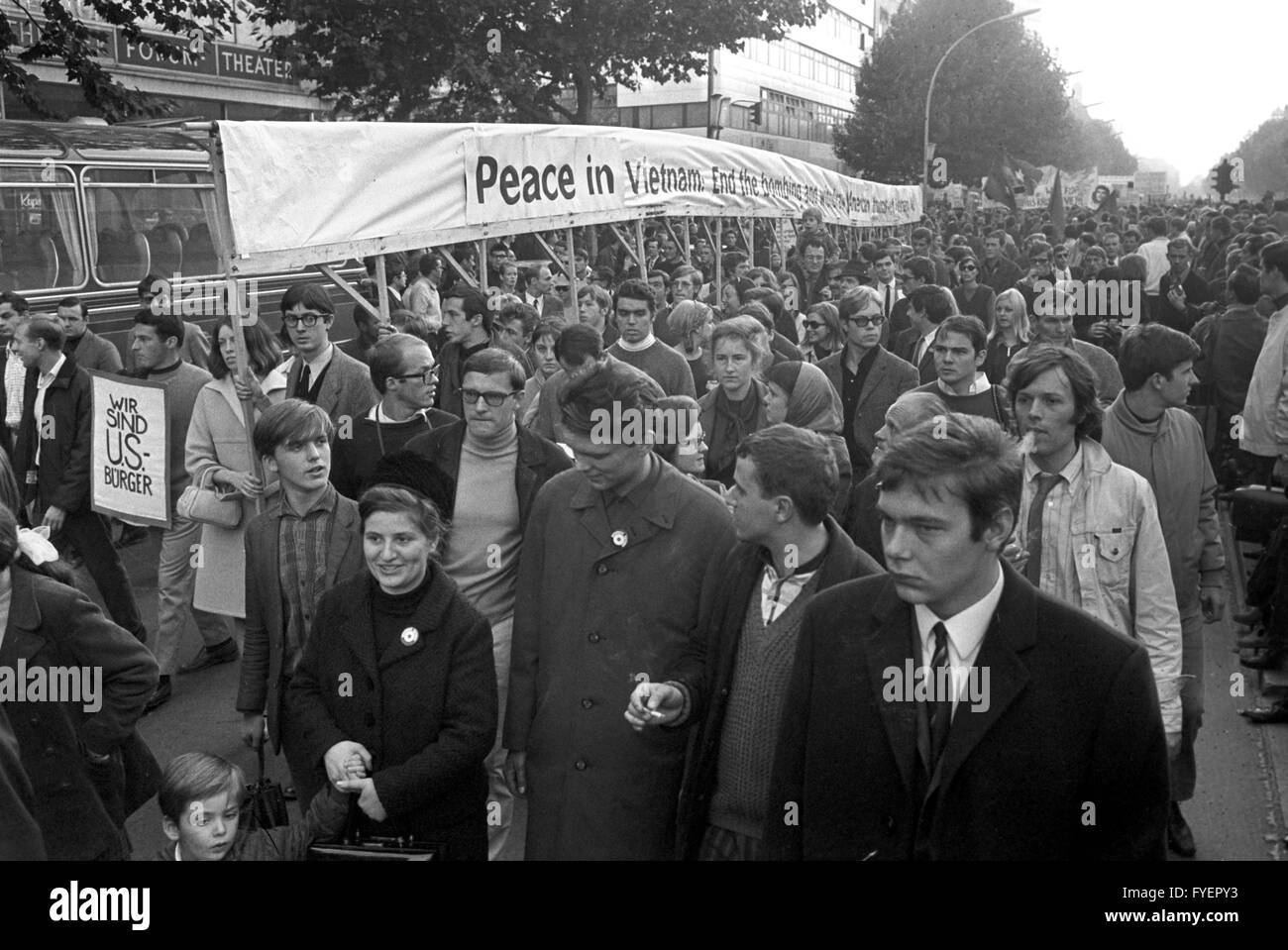 Vietnam war student protests 1968 hi-res stock photography and images ...