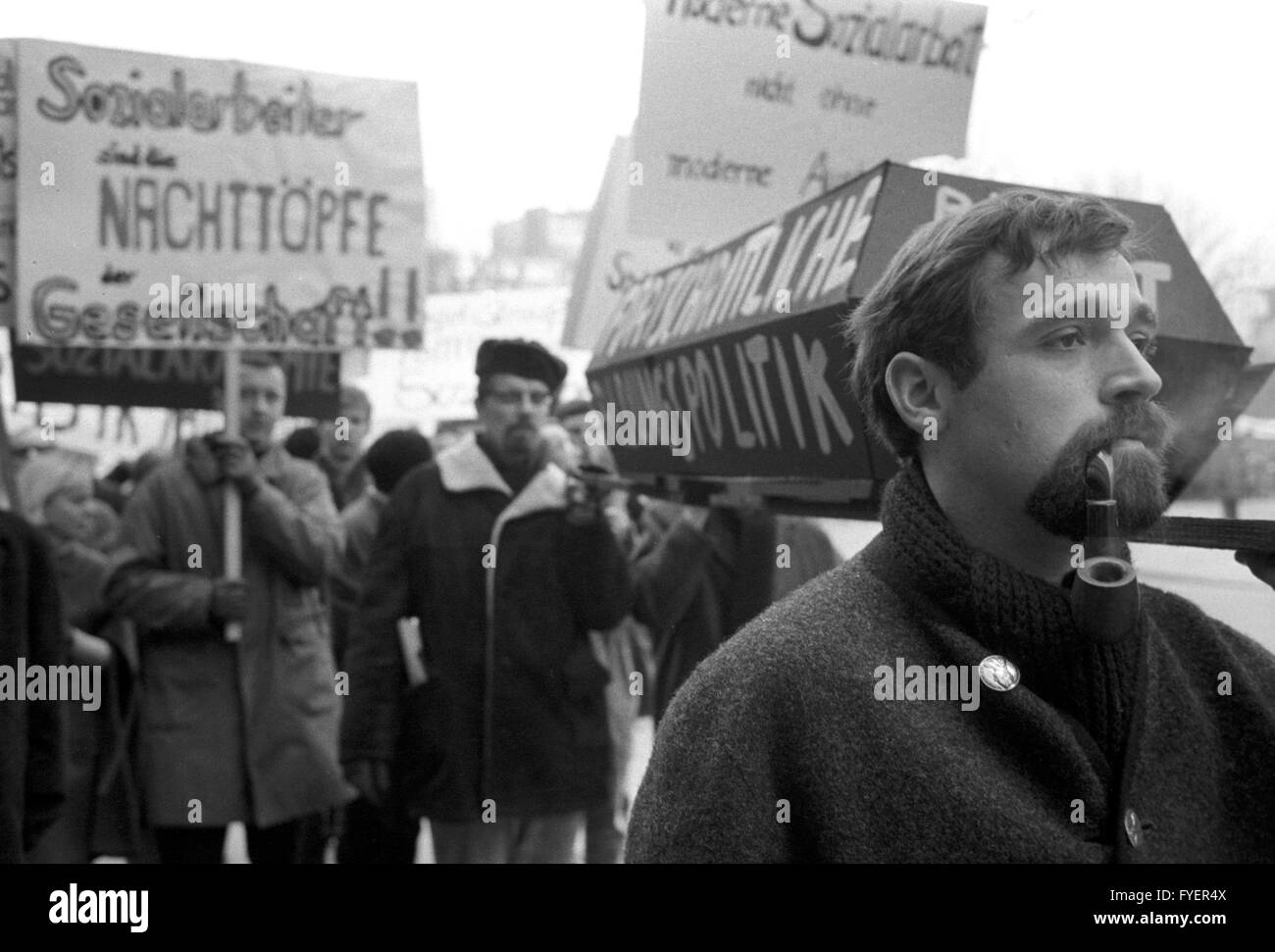 Around 2,500 students demonstrate on 12 December 1967 in Duesseldorf ...