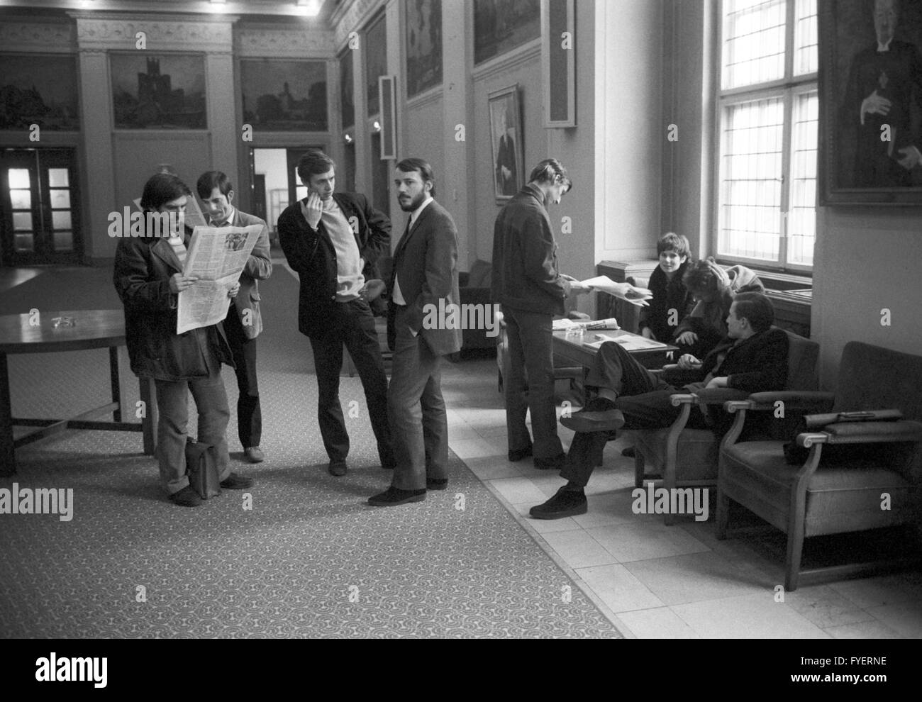 Members of the SDS (Socialist German Student Union). To the left Rudi ...