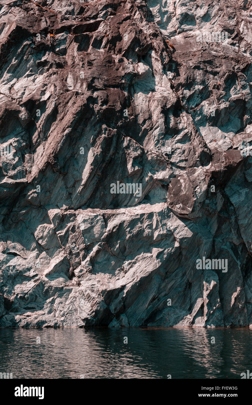 Beautiful powerful rock bottom a clean river Stock Photo - Alamy