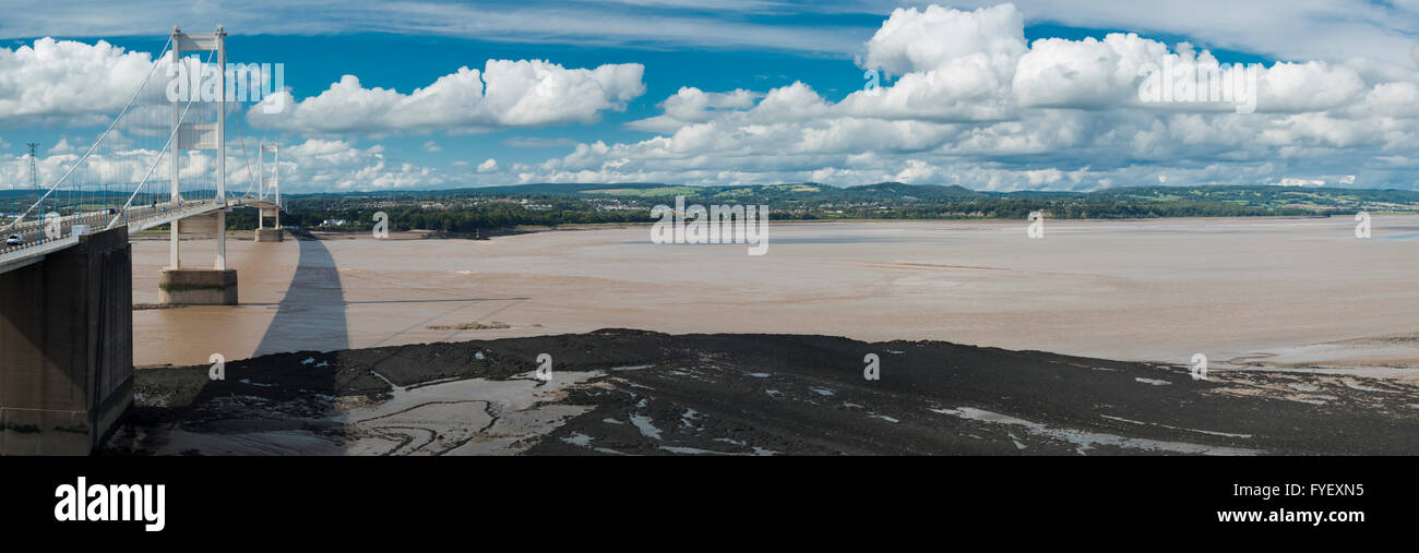The River Severn with the Severn Bridge (Severn-Wye Bridge) between ...