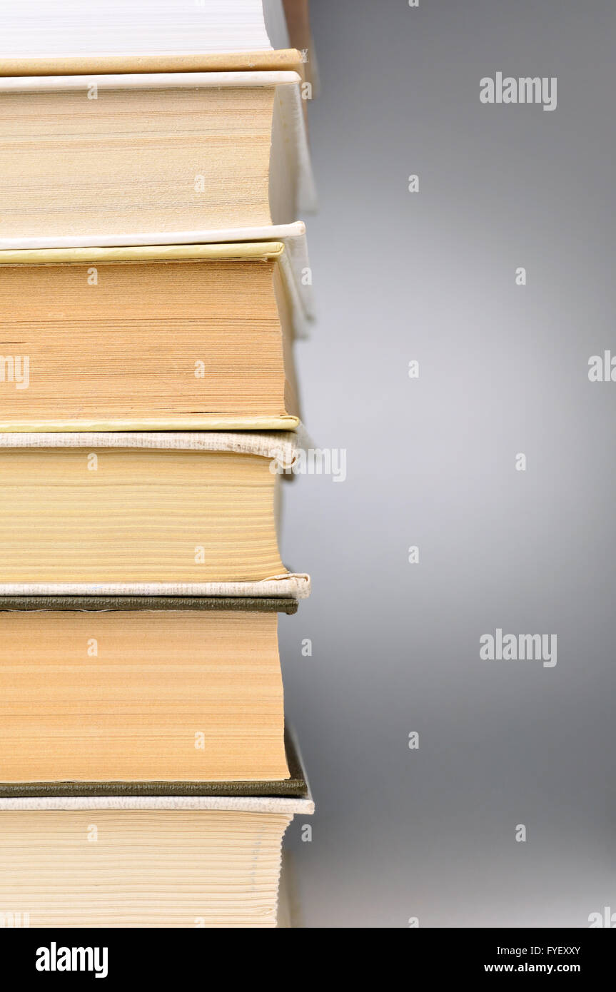 Closed textbook hi-res stock photography and images - Alamy