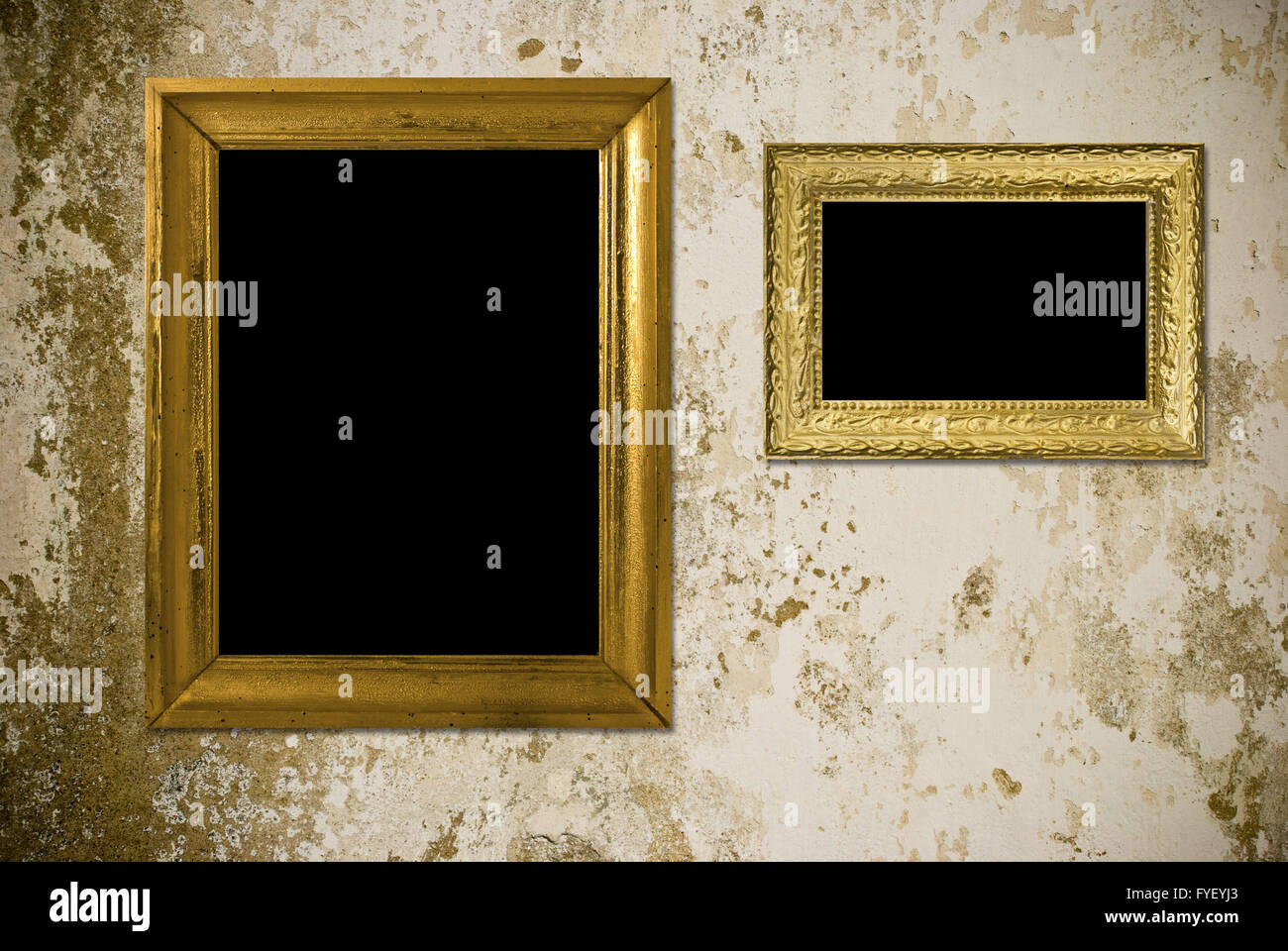 Gold wall frame hi-res stock photography and images - Alamy