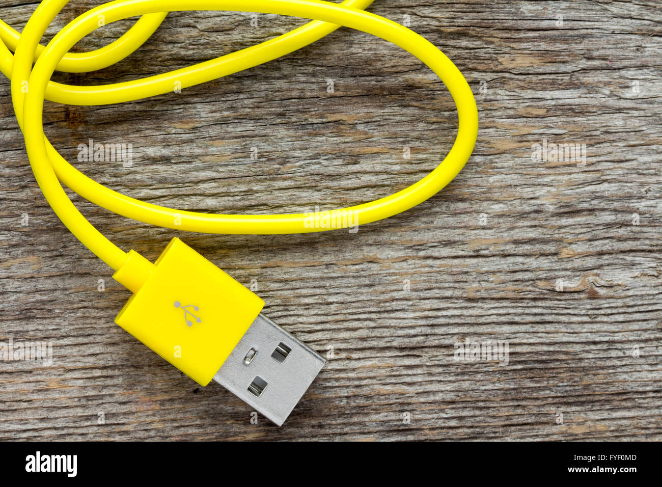 Yellow cable hi-res stock photography and images - Alamy