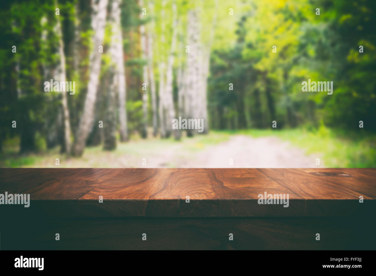 Empty table top hi-res stock photography and images - Alamy