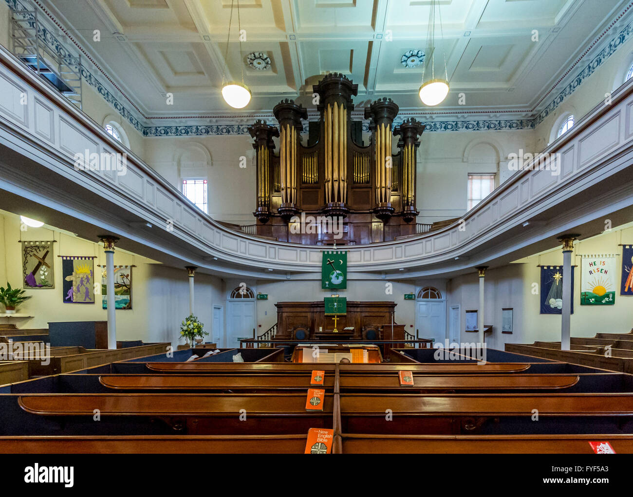 Interior methodist church hi-res stock photography and images - Alamy