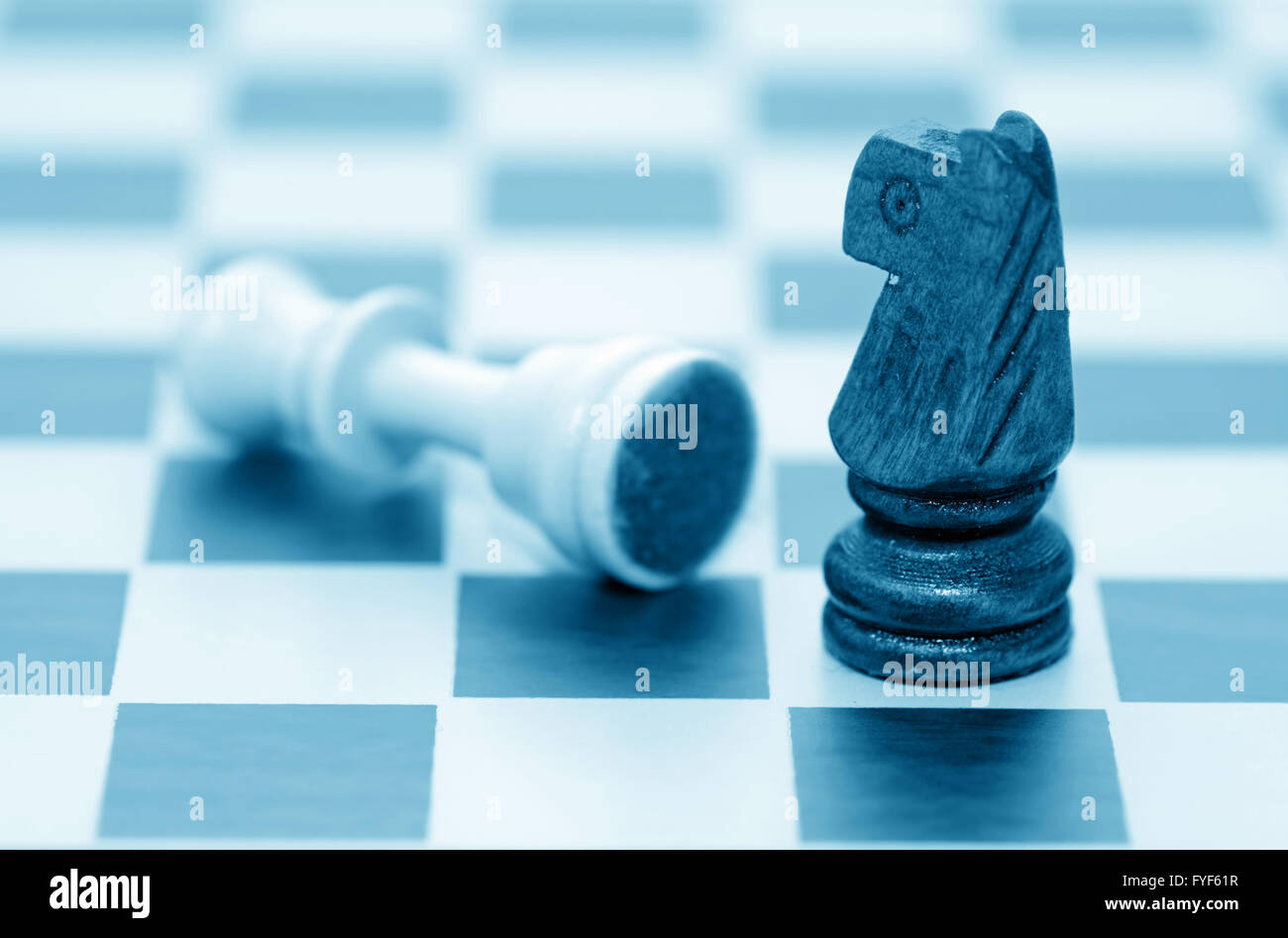 Winner and loser concept. Chess checkers Stock Photo - Alamy