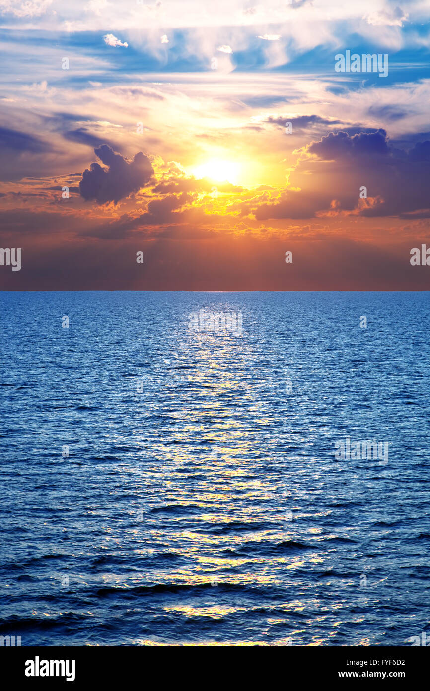 Colorful ocean landscape hi-res stock photography and images - Alamy