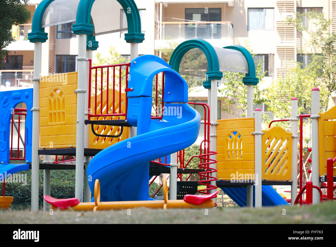 Kids playground tube slide hi-res stock photography and images - Alamy
