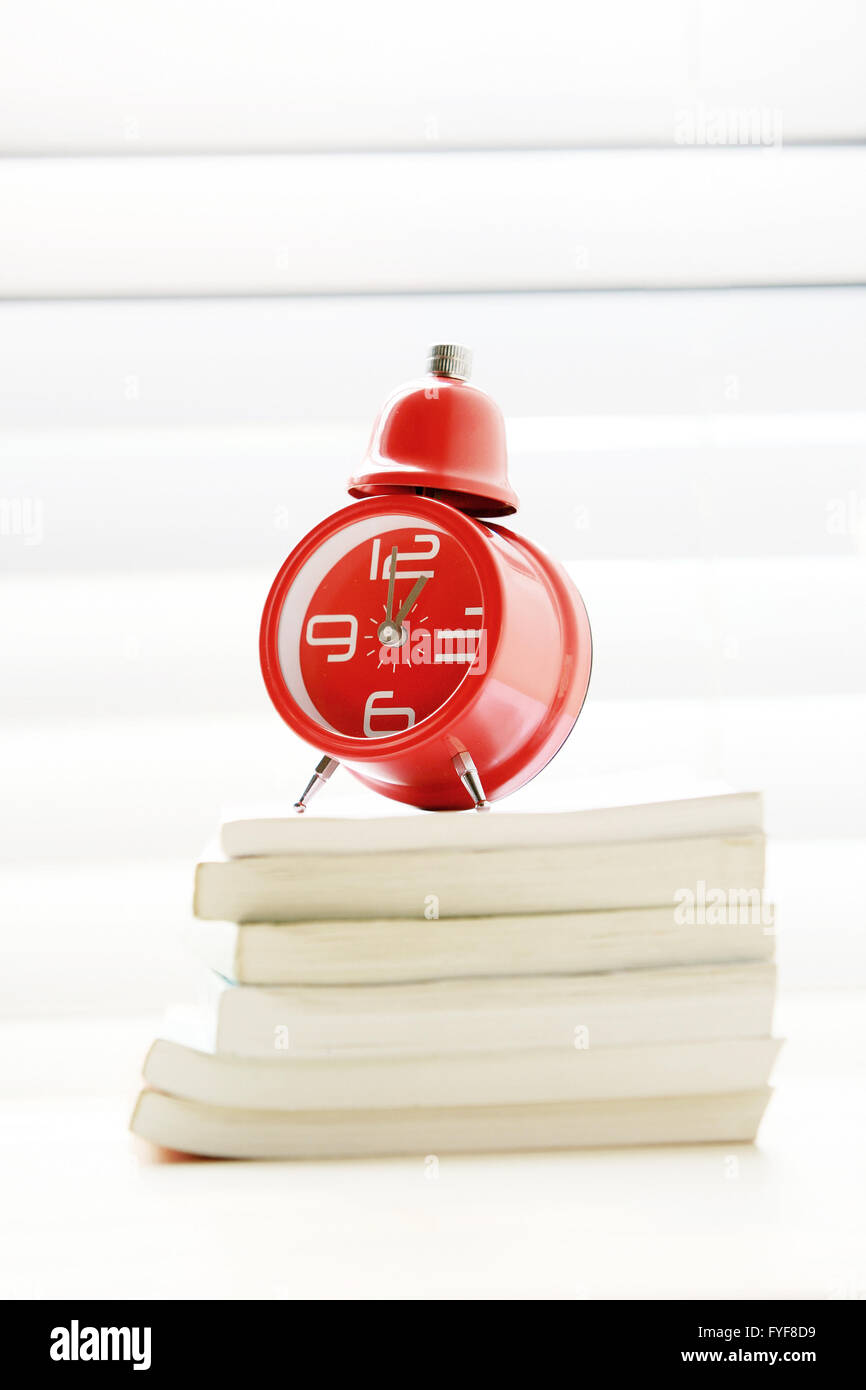 Minute stand hi-res stock photography and images - Alamy