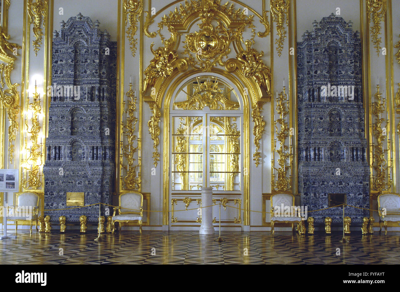 Russia st petersburg palace ballroom hi-res stock photography and ...