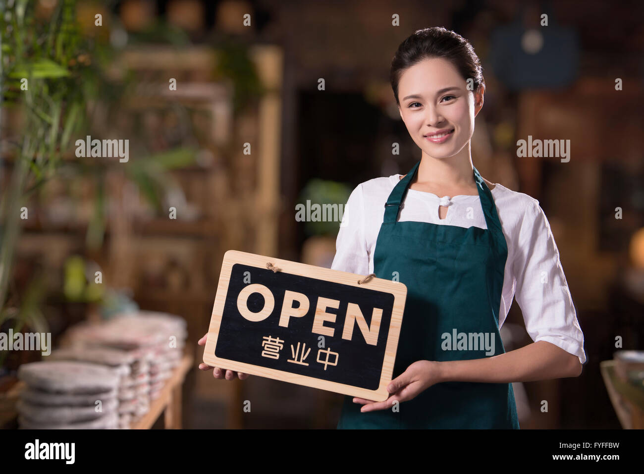 Small business owner open sign hi-res stock photography and images - Alamy