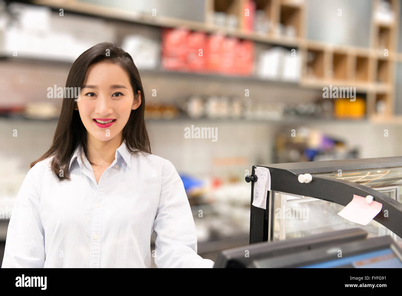 Chinese cashier hi-res stock photography and images - Alamy