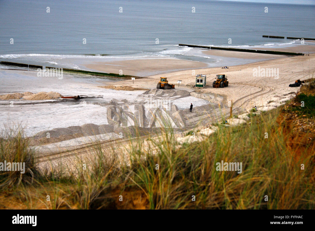 Sandaufspuelungen am Strand bei Kampen, Sylt Stock Photo - Alamy