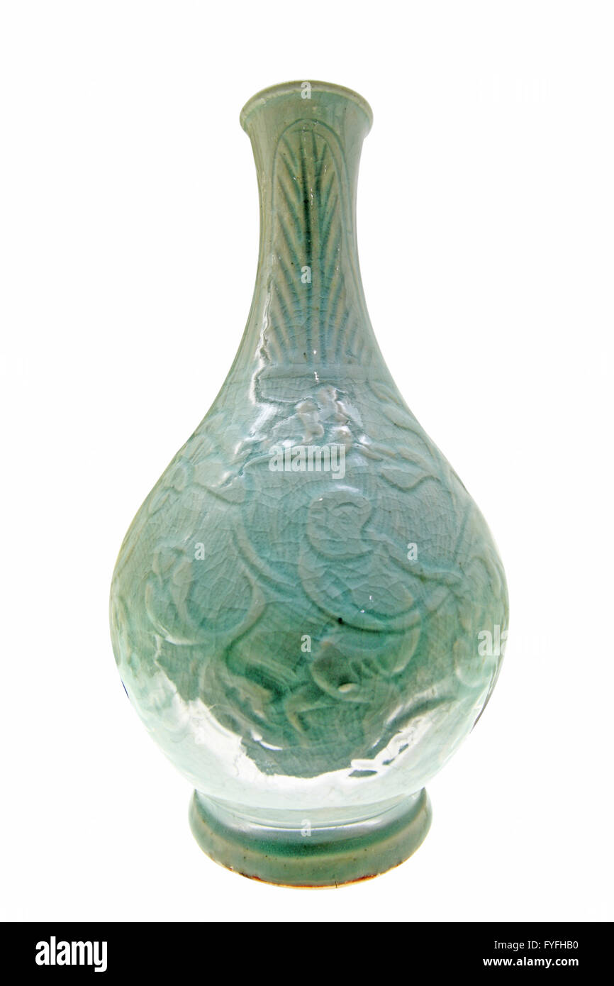 Ancient chinese vase Cut Out Stock Images & Pictures - Alamy