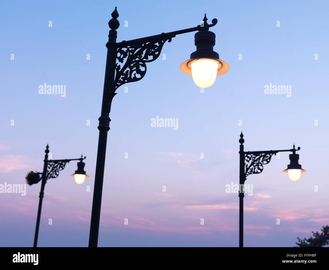 Old Fashioned Street Lamps High Resolution Stock Photography and Images ...