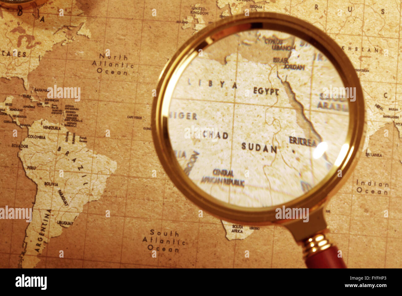 Magnifier map hi-res stock photography and images - Alamy