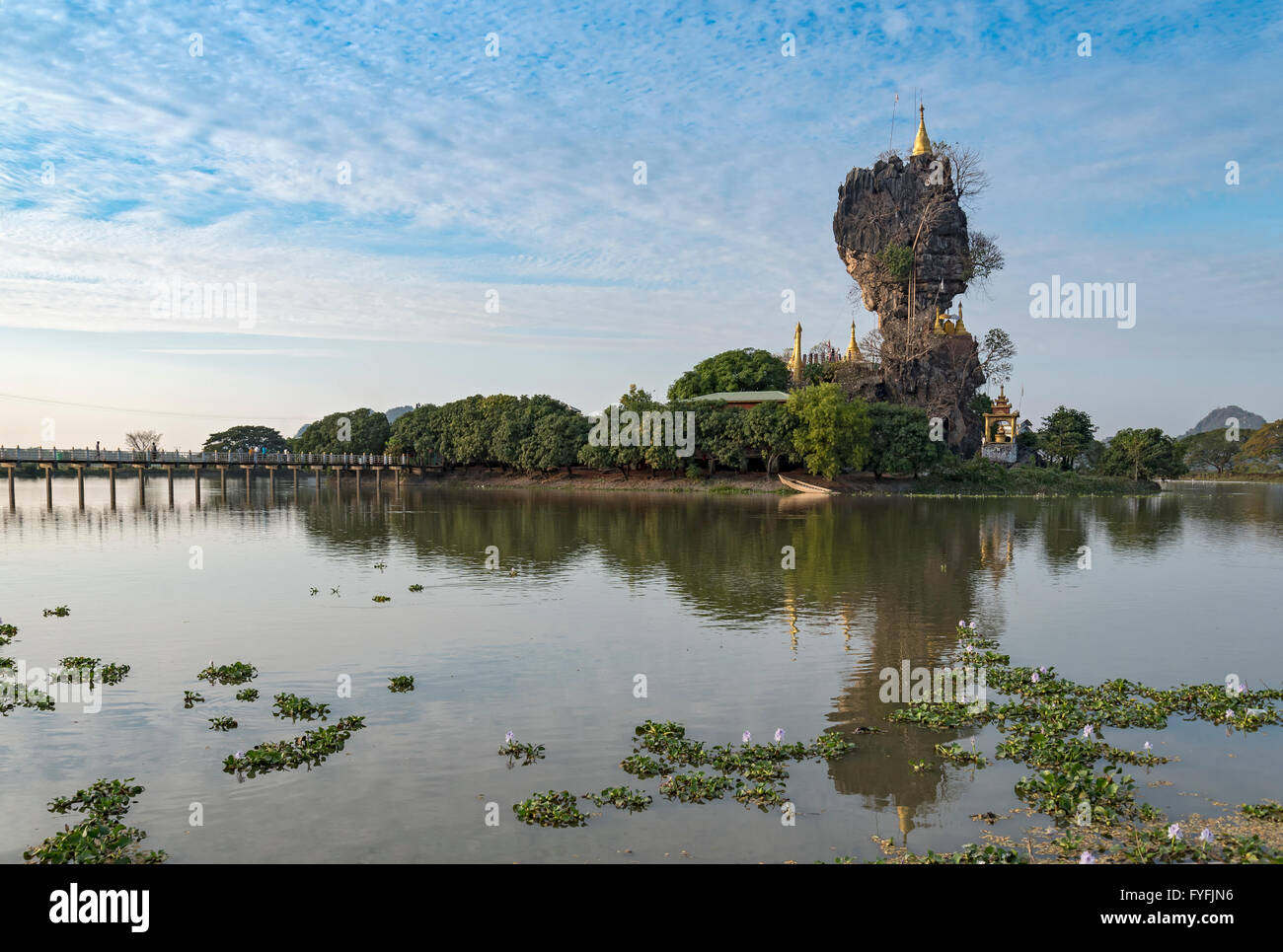 Kyauk Kalap, Kyauk Ka Lat, Pagoda near Hpa-An, Burma, Myanmar Stock ...