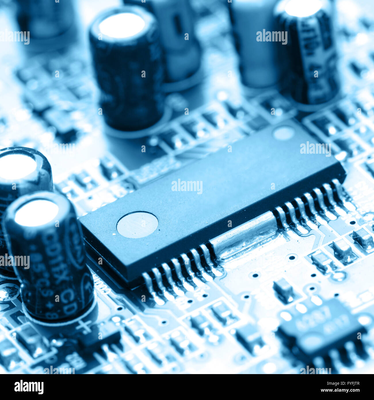 Parallel circuit hi-res stock photography and images - Alamy