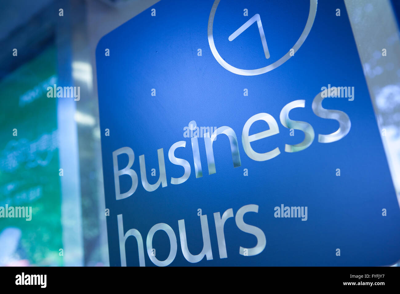 24 hour market hi-res stock photography and images - Alamy