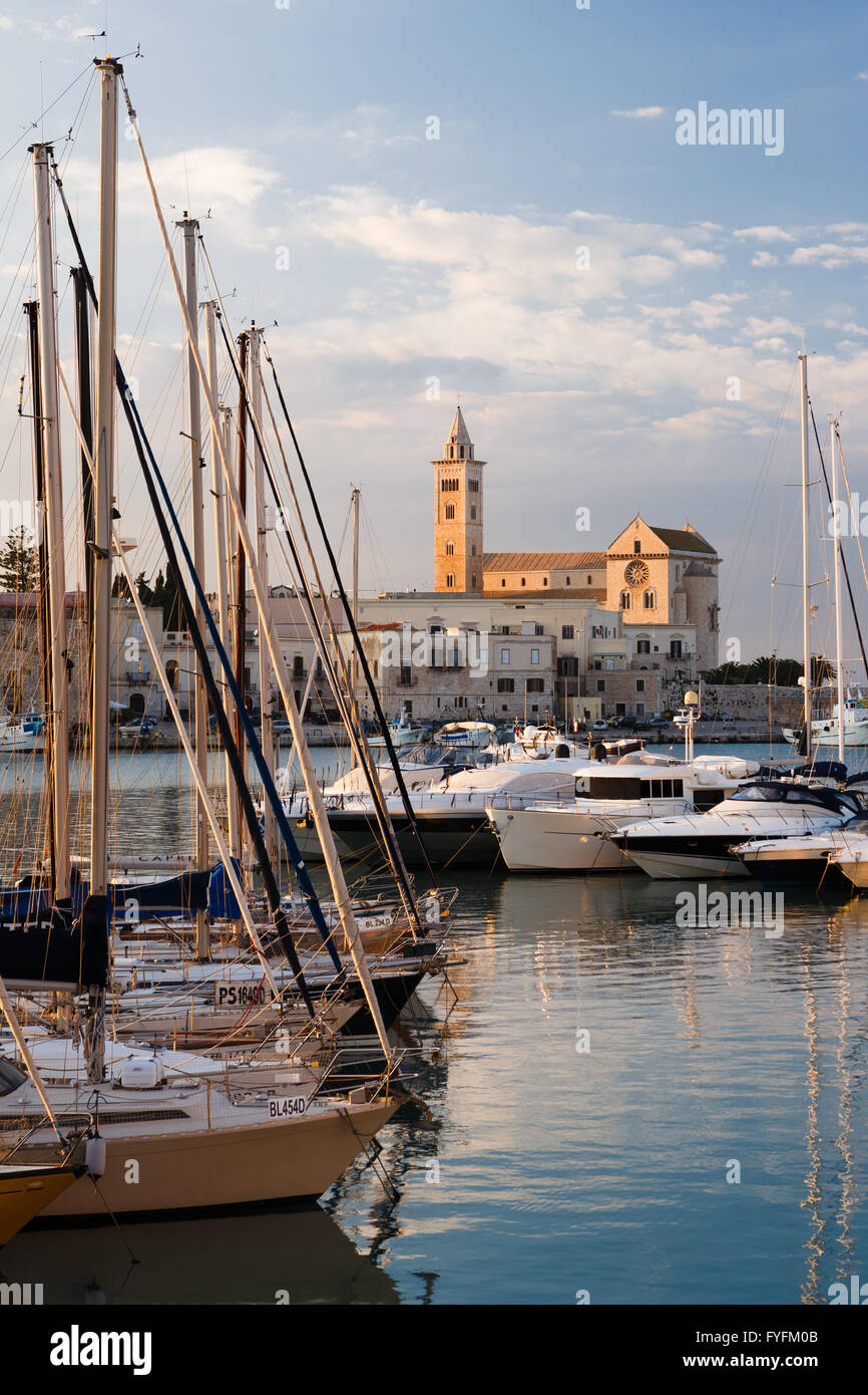 Harbour and cathedral of Trani, Apulia (Puglia), Italy Stock Photo - Alamy