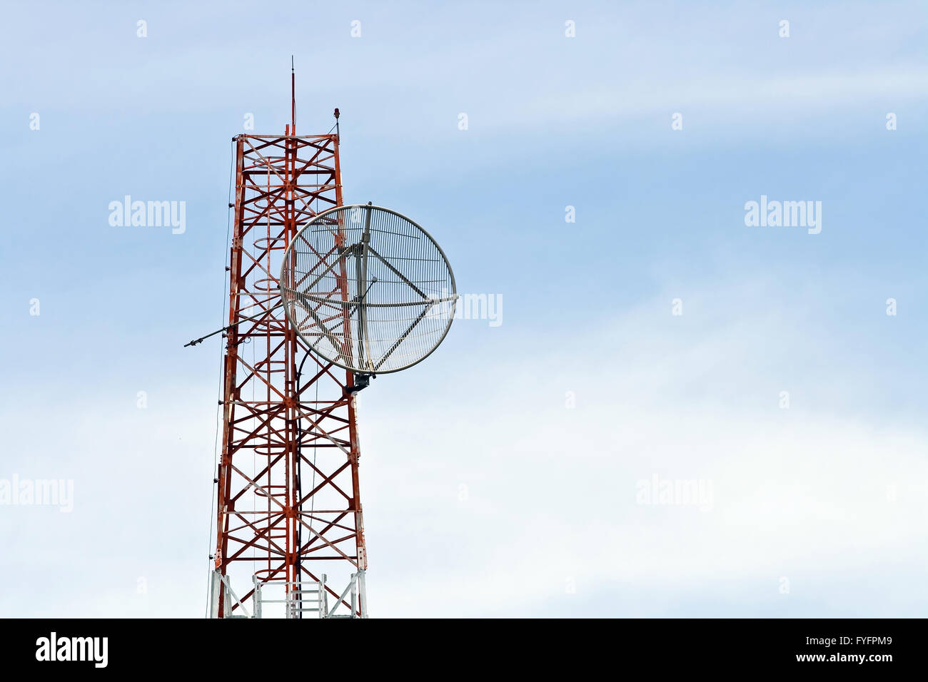Radio antenna tower hi-res stock photography and images - Alamy