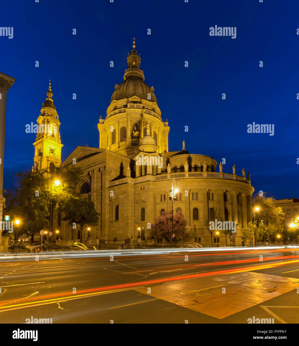 St stephens basílica budapest hi-res stock photography and images - Alamy