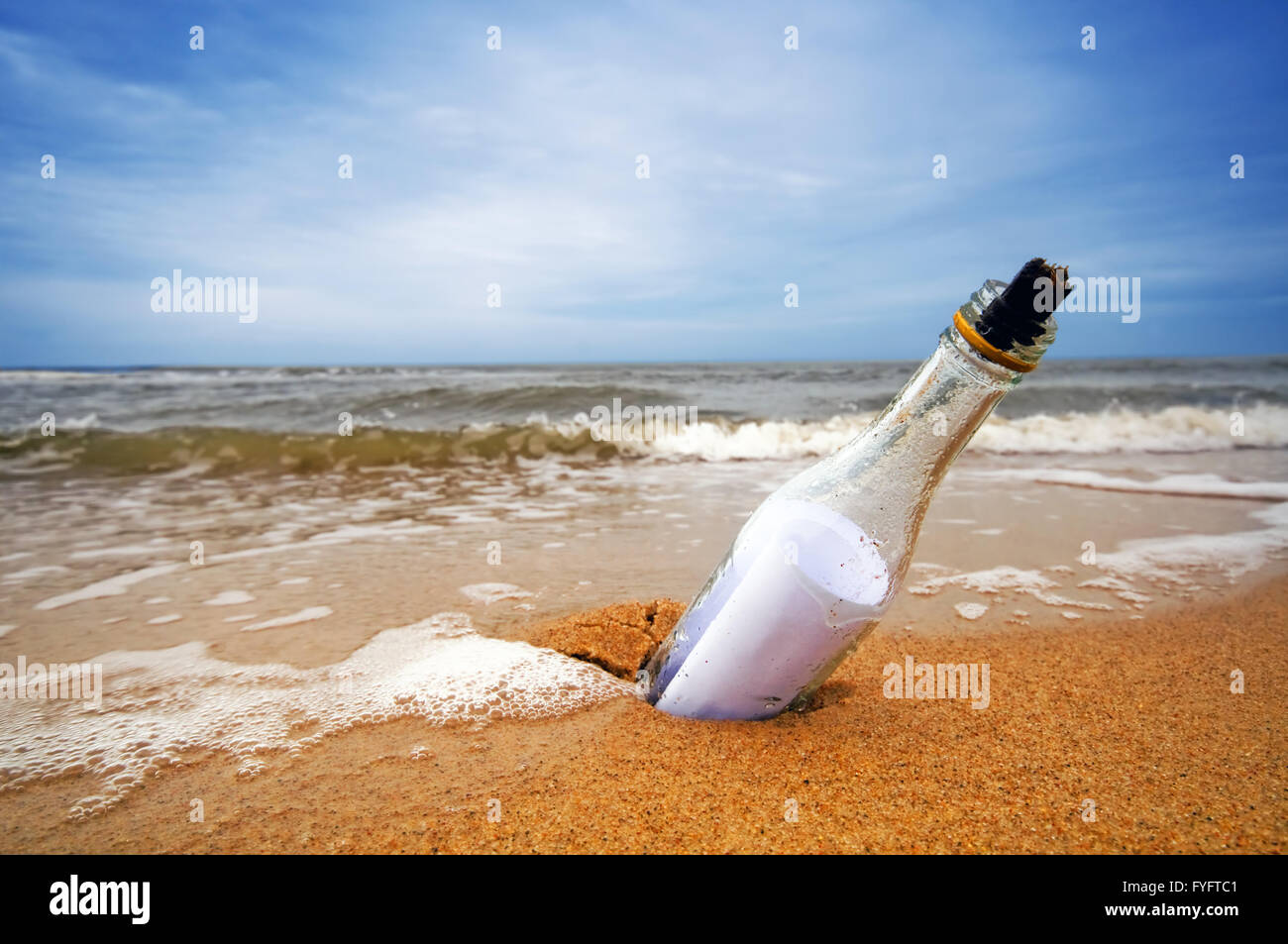 Ship from bottle hi-res stock photography and images - Alamy