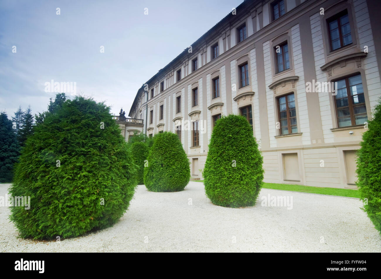 Yard castle hi-res stock photography and images - Alamy