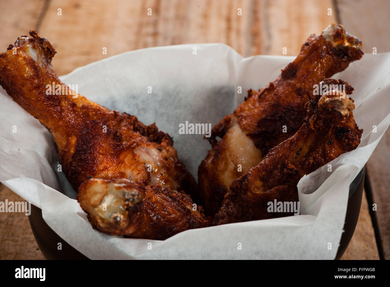 Spicy marinated chicken drumsticks hi-res stock photography and images ...