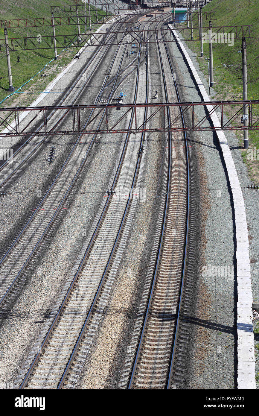 Railway lines and slip switch at the entrance to the station Stock ...