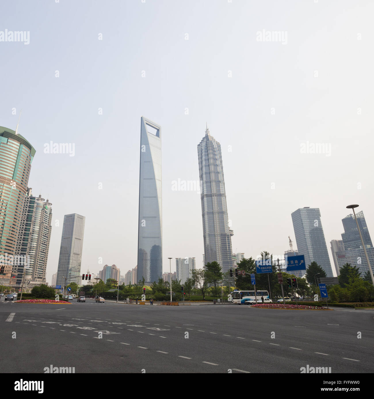 China shanghai high rise apartment hi-res stock photography and images ...