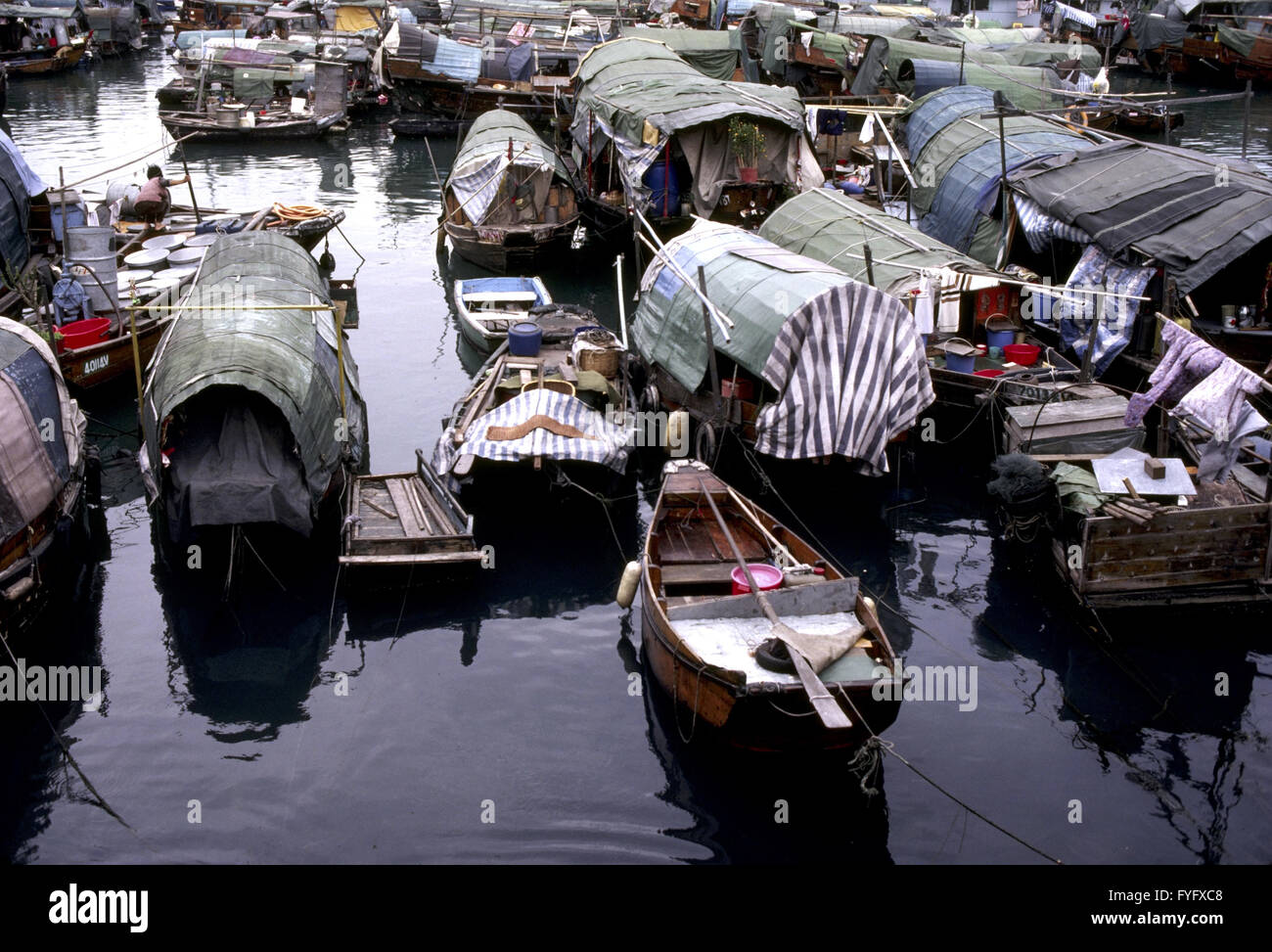 Floating village hong kong hi-res stock photography and images - Alamy