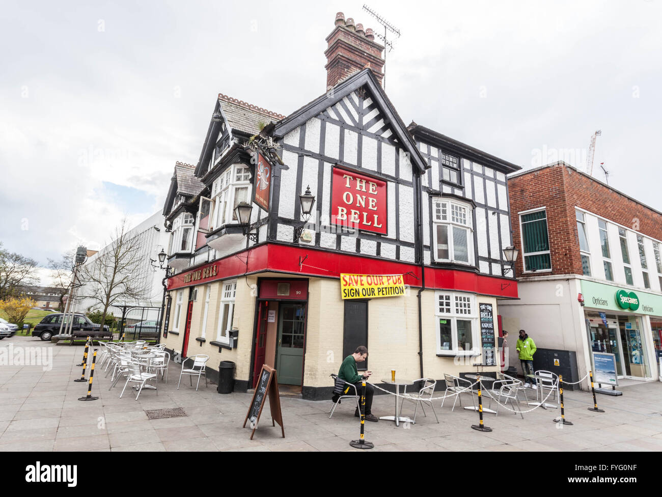 Watford pub hi-res stock photography and images - Alamy