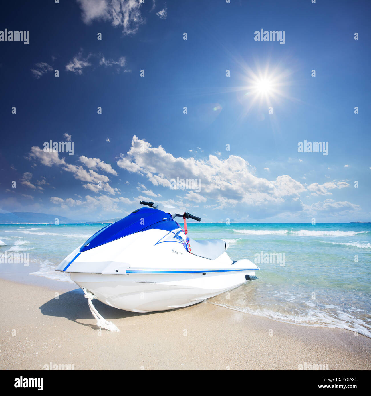 yacht on beach Stock Photo - Alamy