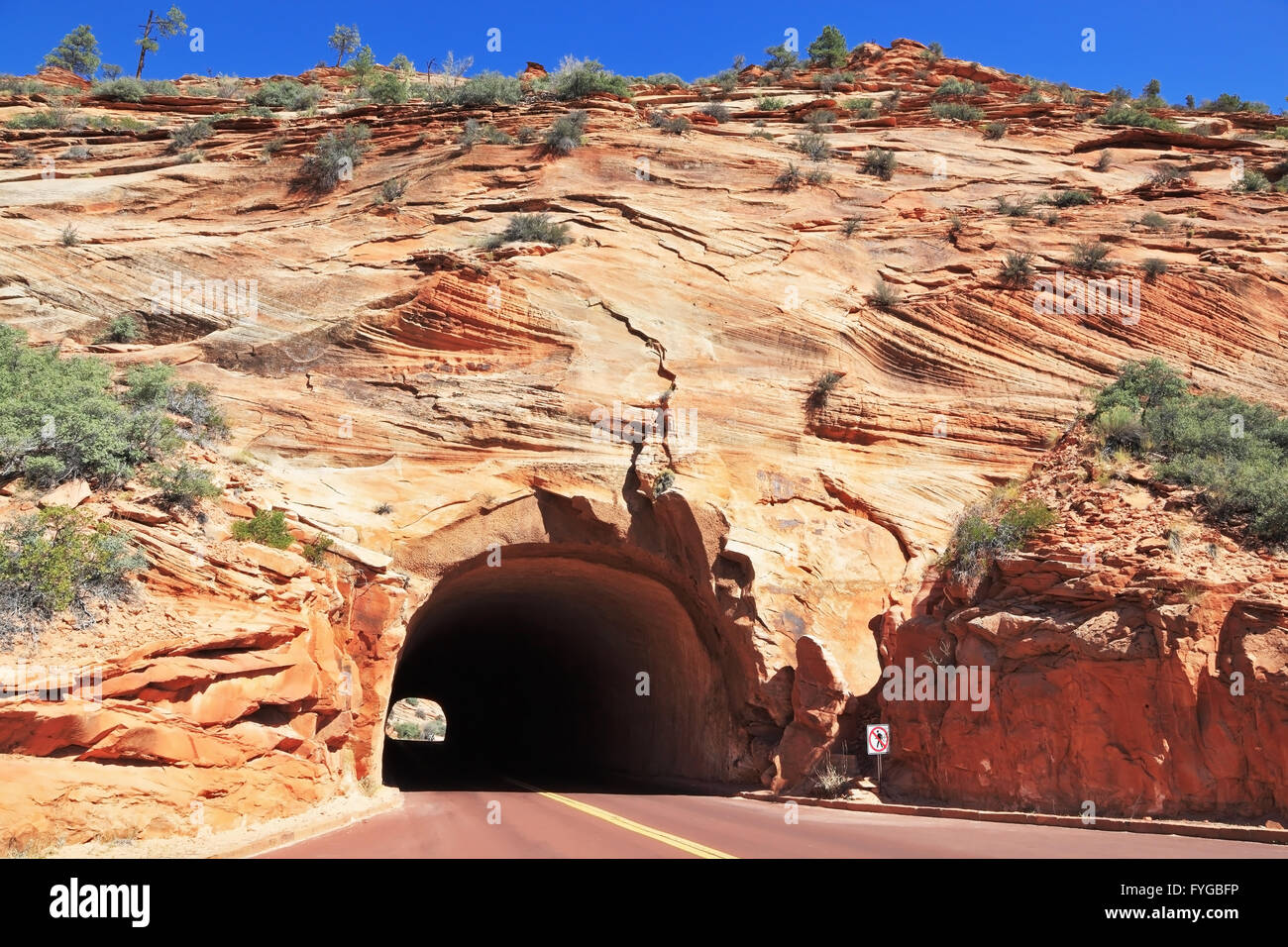 Tunnel through a cliff hi-res stock photography and images - Alamy