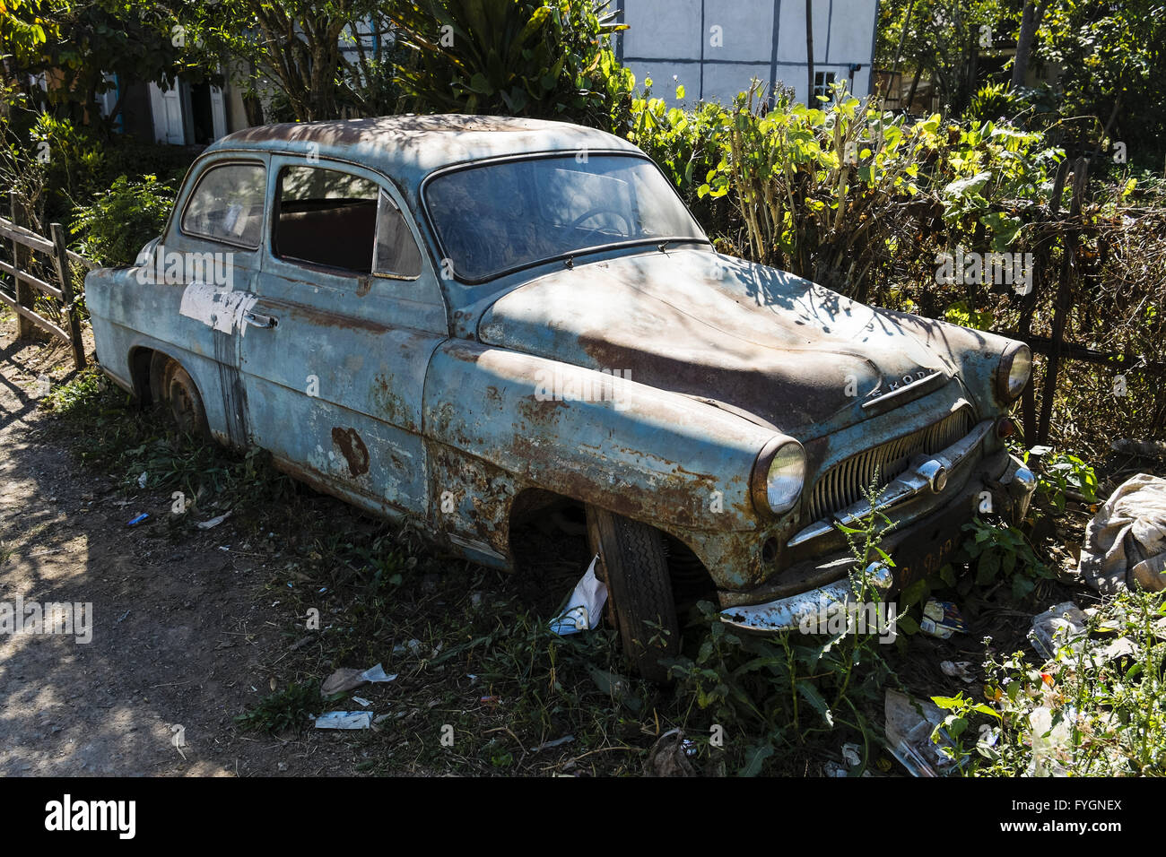 Car wracks hi-res stock photography and images - Alamy
