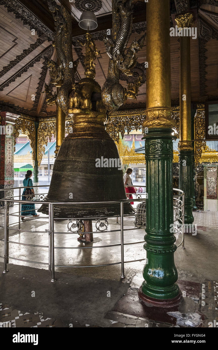 Bell shwedagon pagoda hi-res stock photography and images - Alamy