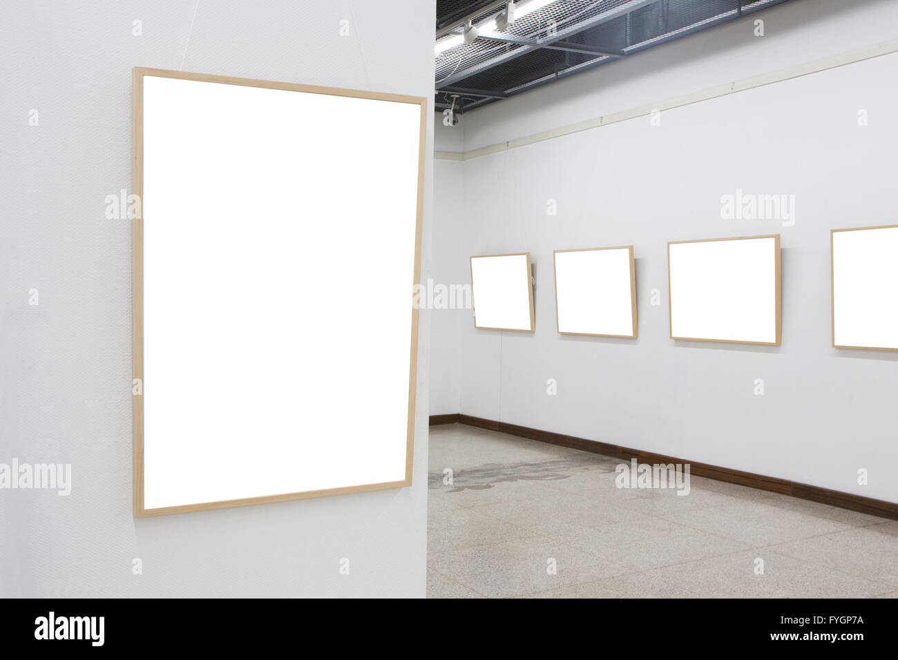 empty frames in museum Stock Photo - Alamy