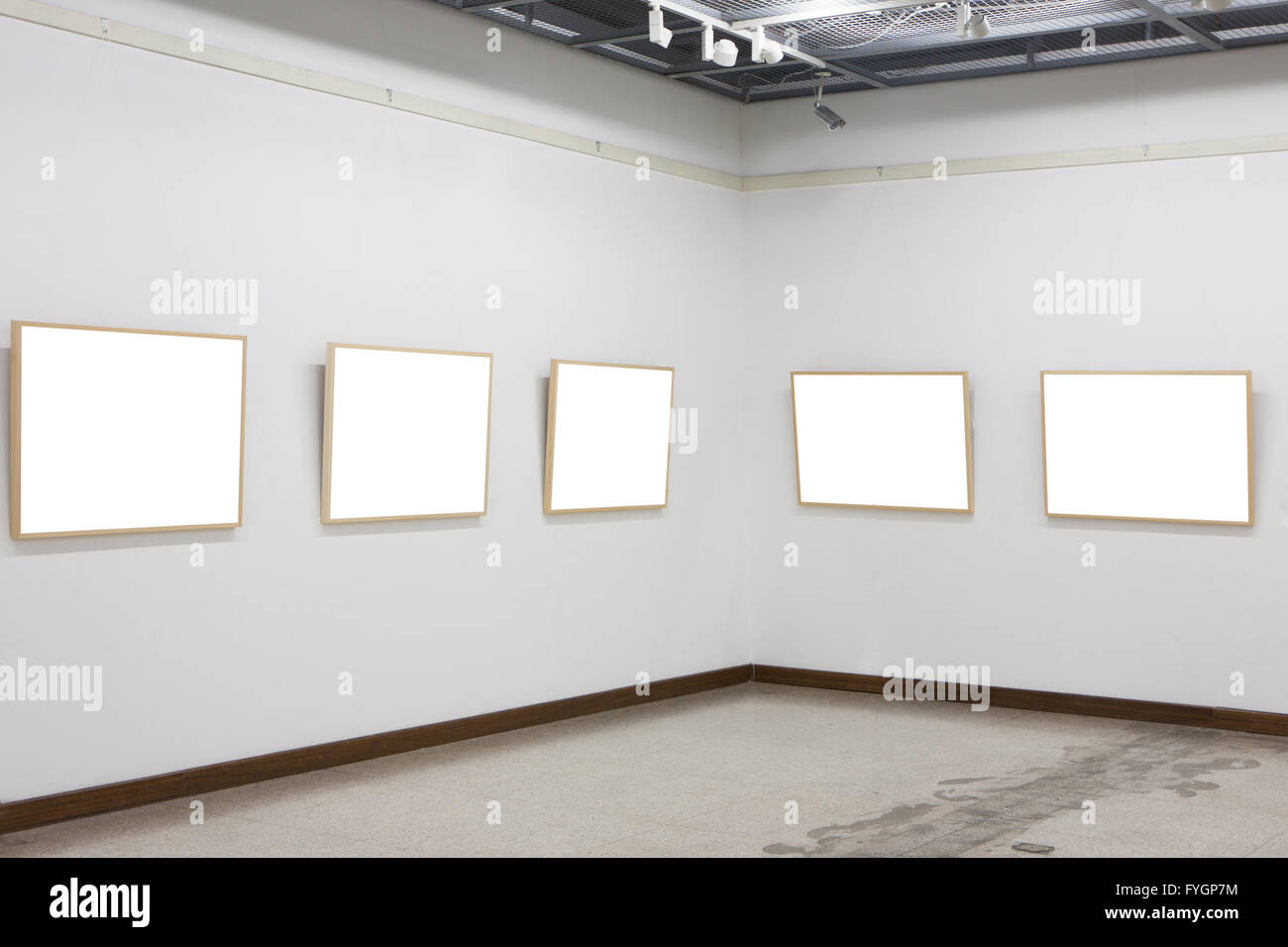 empty frames in museum Stock Photo - Alamy