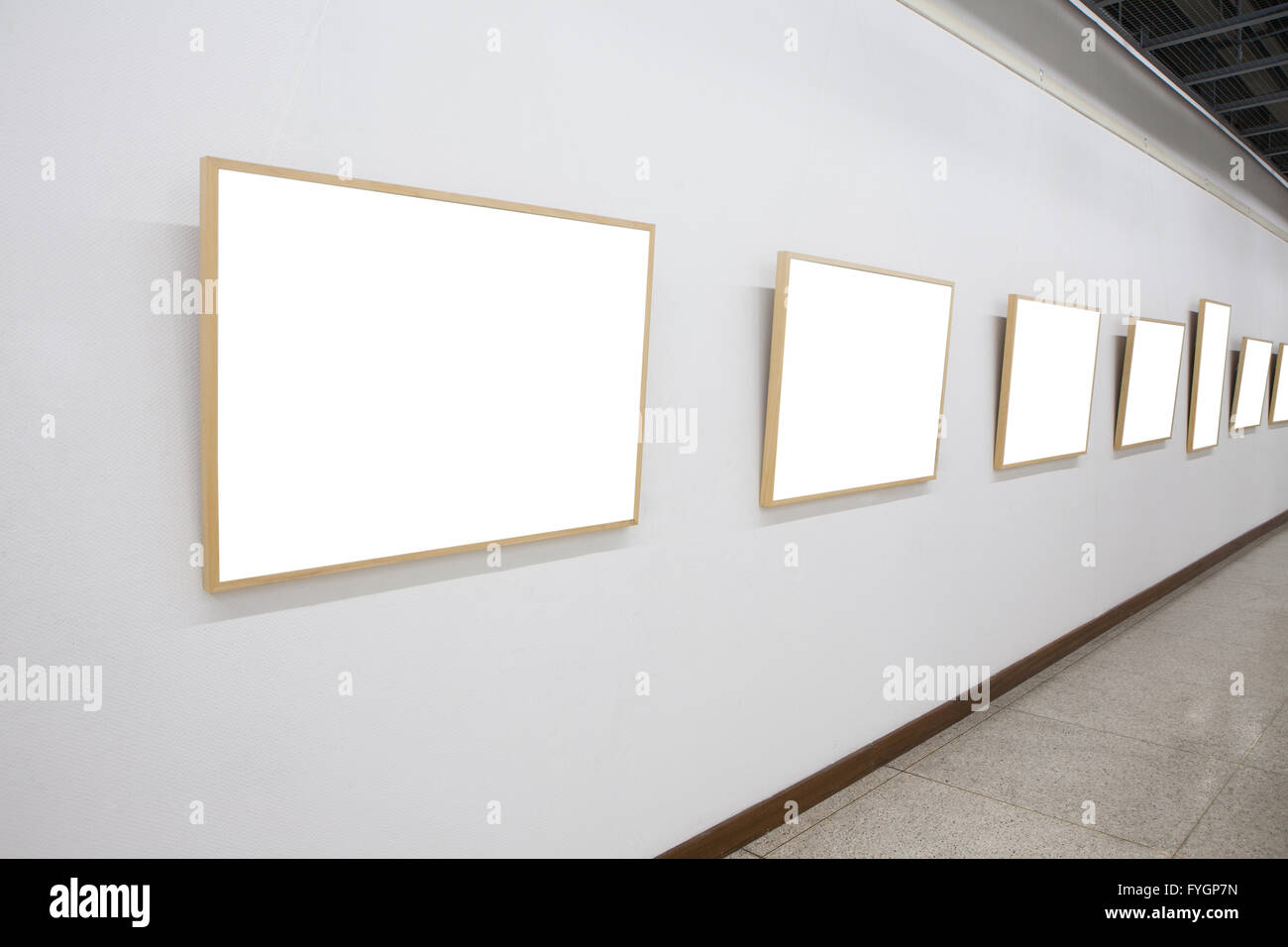 empty frames in museum Stock Photo - Alamy