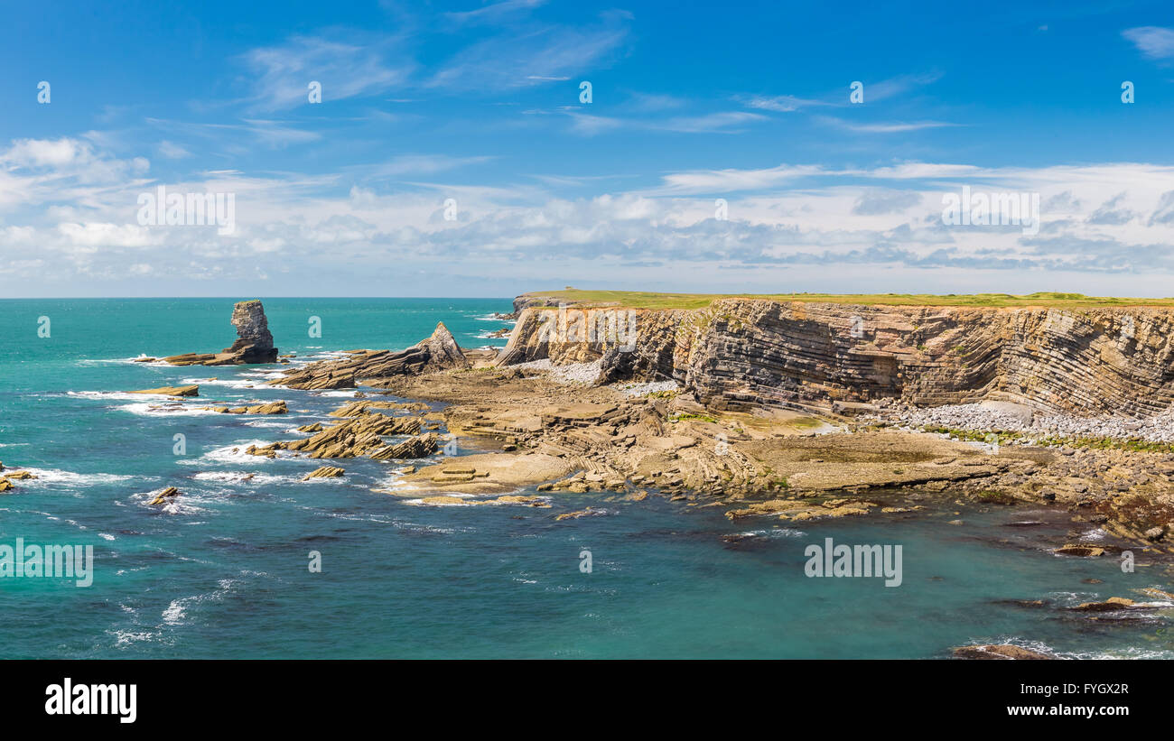 Pen y Holt Bay and sea stack Castlemartin Military Range ...