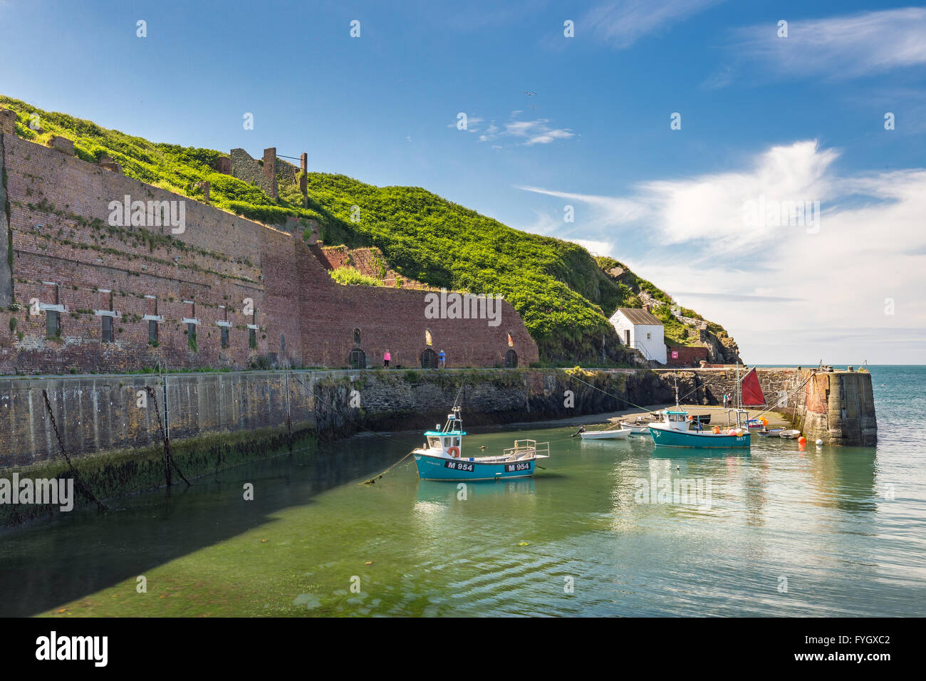 Porthgain pembrokeshire hi-res stock photography and images - Alamy