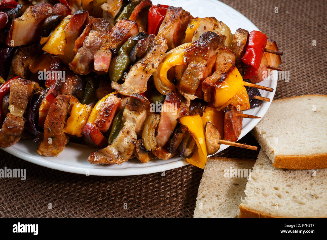 Bread with meat skewers hi-res stock photography and images - Alamy