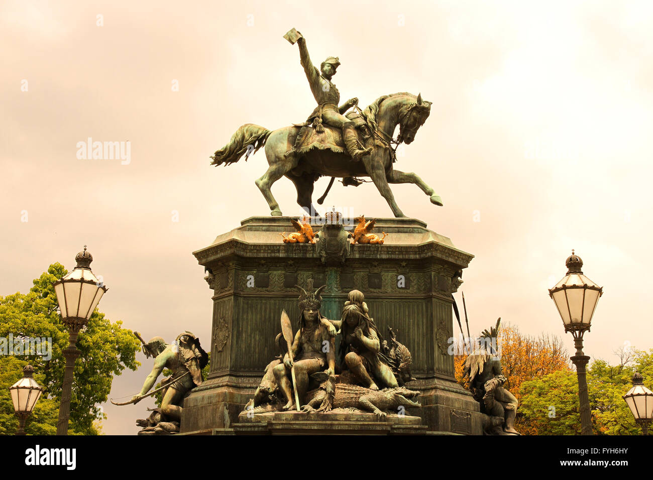 Statue in Rio de Janeiro Stock Photo - Alamy