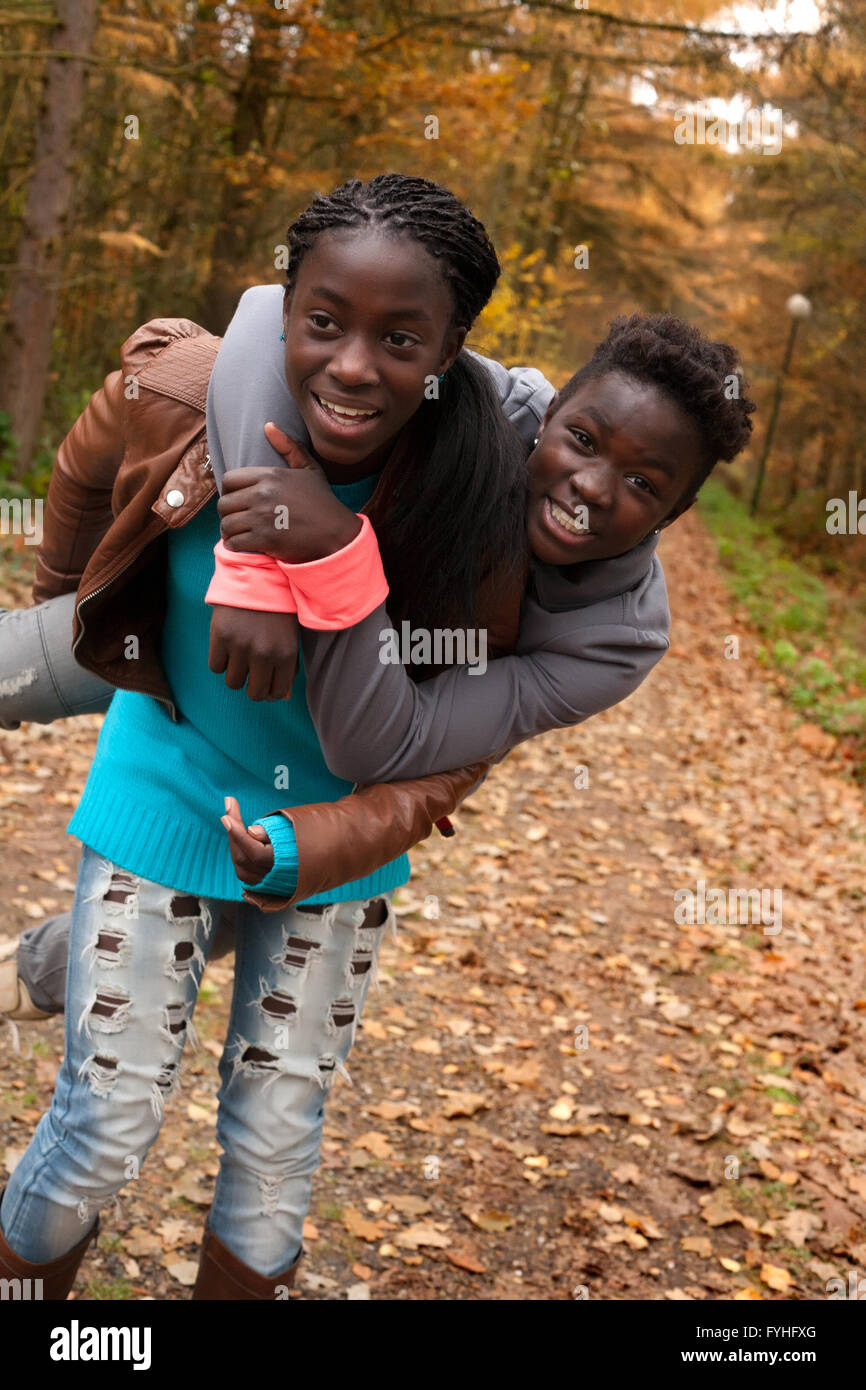 African sisters hi-res stock photography and images - Alamy