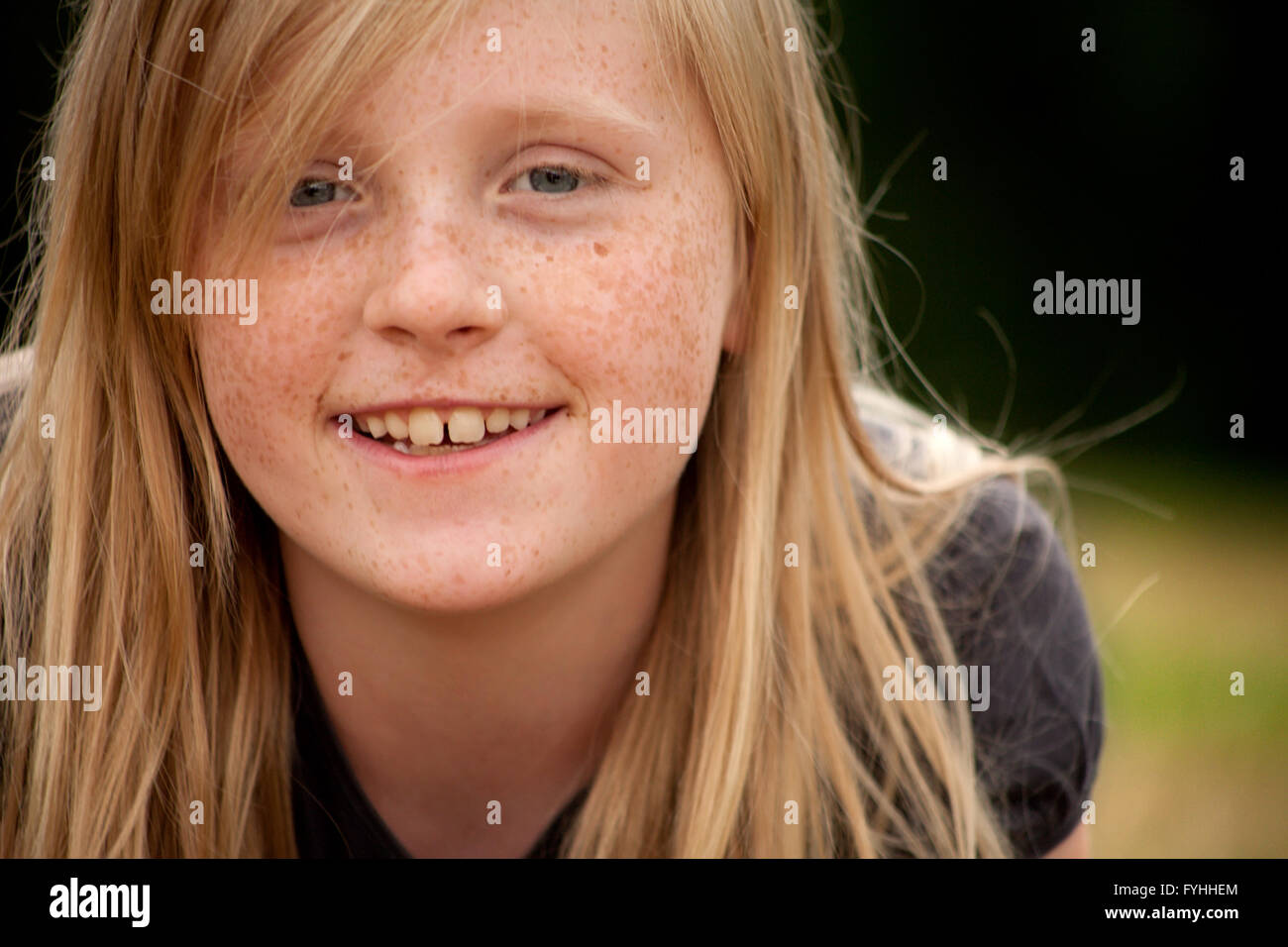 Portrait happy cute teen hi-res stock photography and images - Alamy