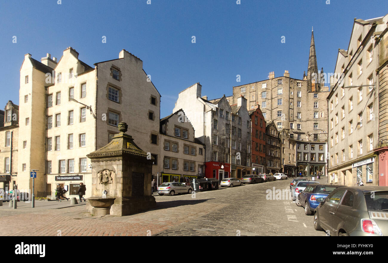 Traditional edinburgh tenement hi-res stock photography and images - Alamy